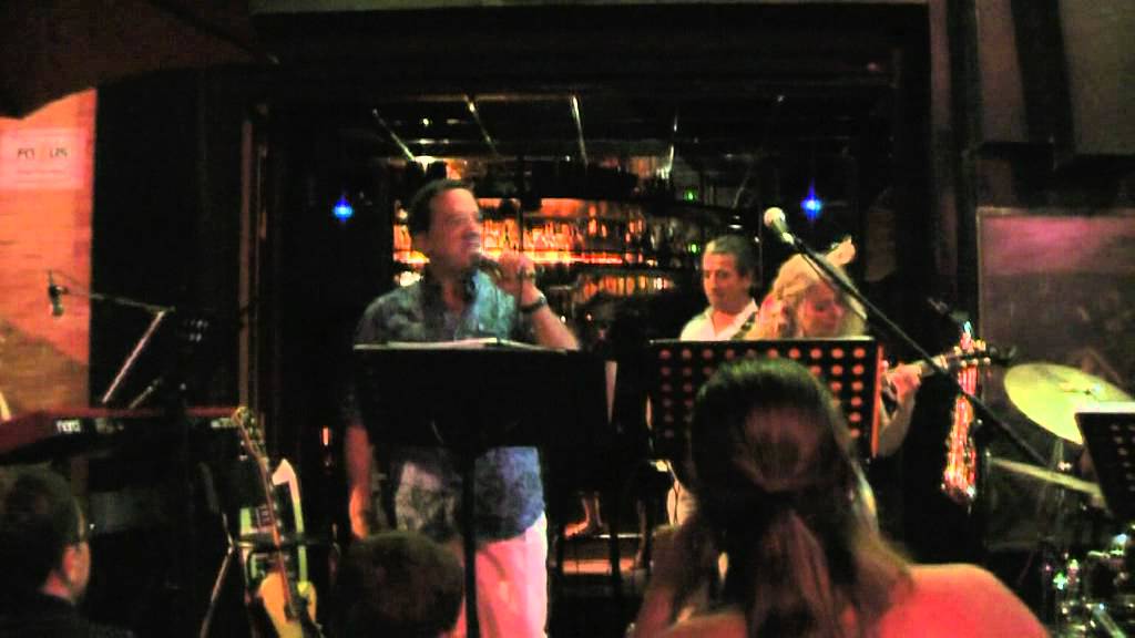 La Soul Machine Band toca In a Mellowtone - YouTube