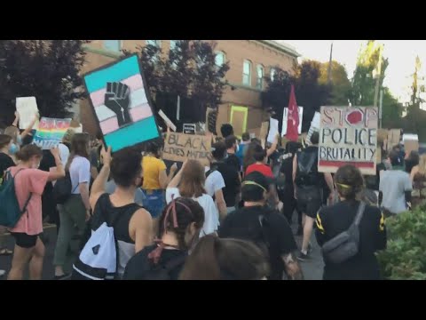 Protests chant \