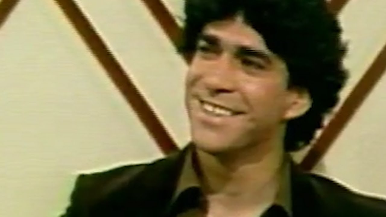 Eduardo Bonvallet "Cuando era Joven" - YouTube