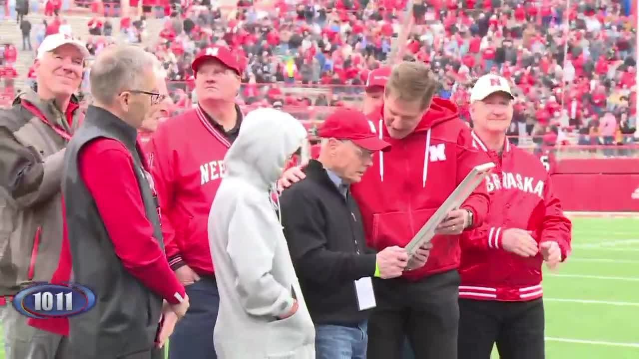 N REPORT: Emotional Frank Solich honored at halftime - YouTube