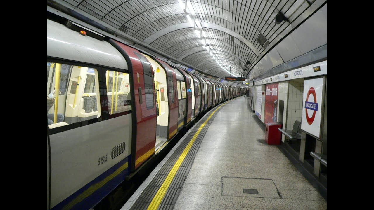 London Underground: Moorgate | Northern Line (1995 Stock) - YouTube
