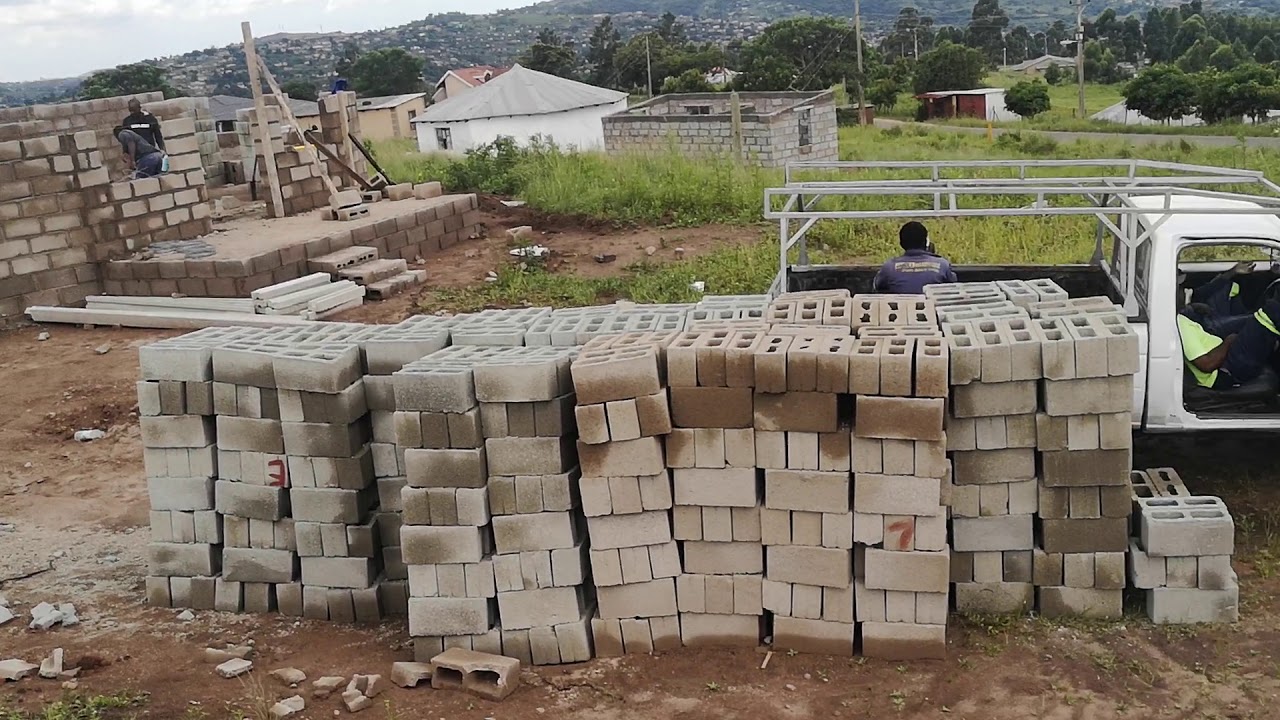 Rondavel building - YouTube