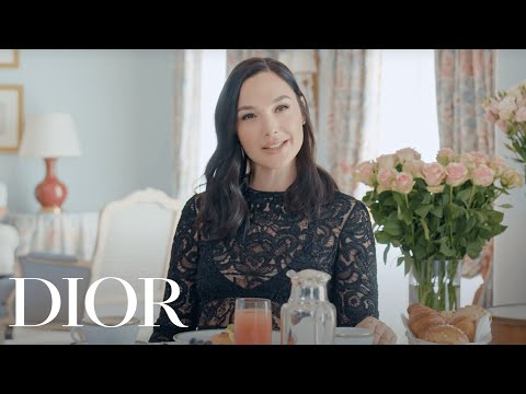 Gal Gadot goes to Dior Autumn-Winter 2023-2024