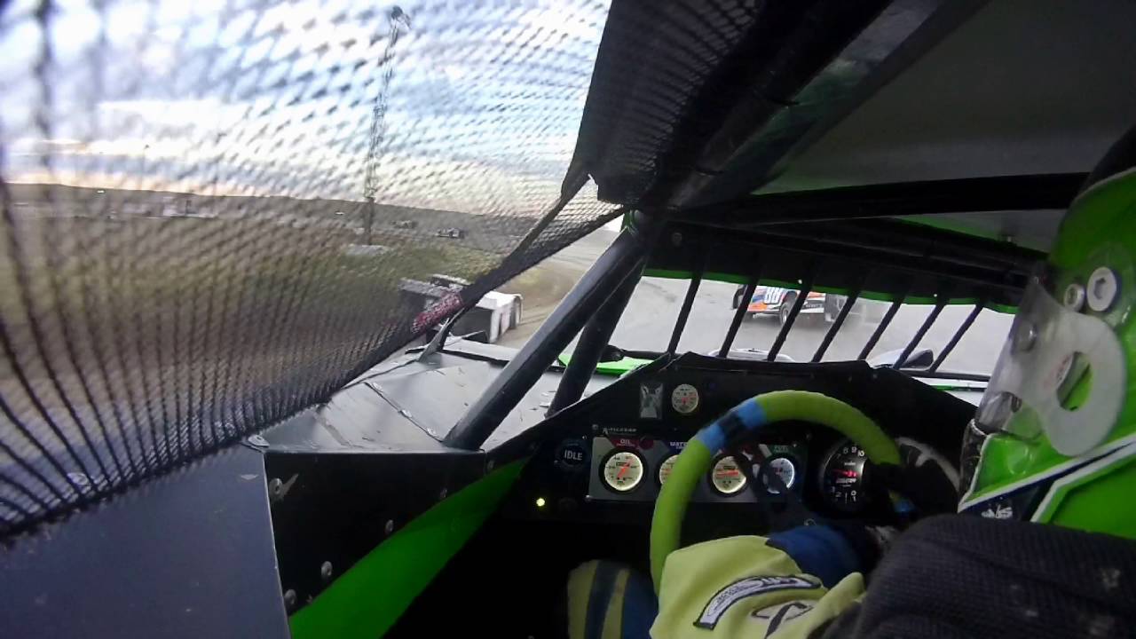 7/6/2016 Gillette Thunder Speedway heat race (in car) - YouTube