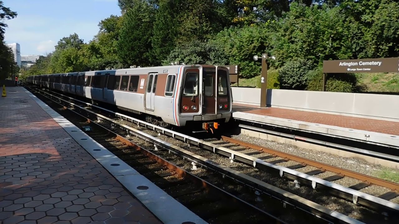 WMATA Metrorail Alstom 6000 Series train cars pulling into Arlington ...