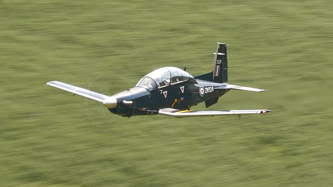 MACH LOOP - Low flying RAF Trainers - YouTube