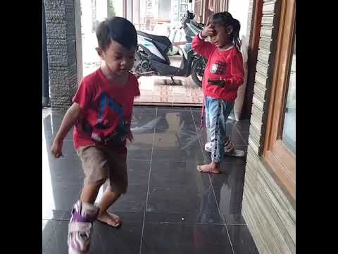 Main sepatu roda sama mas RAKA 🥰