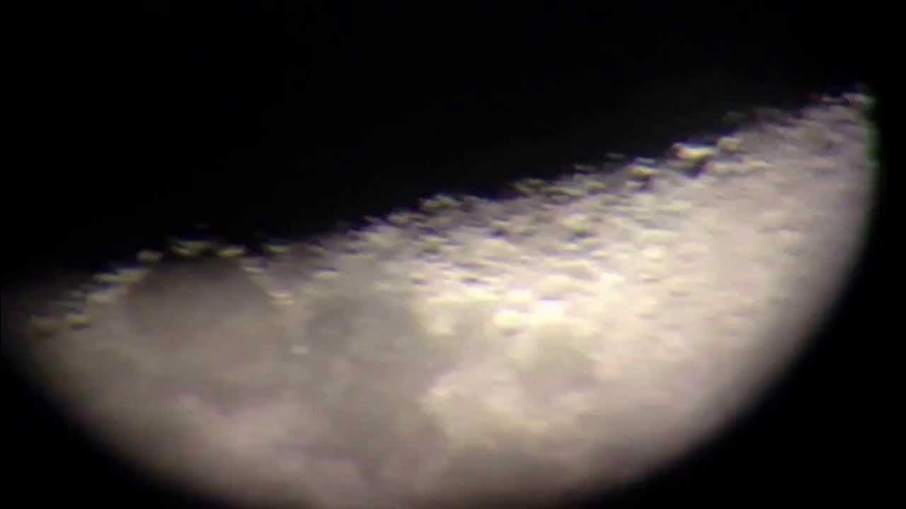 Moon with meade StarNavigator 102mm refractor - YouTube