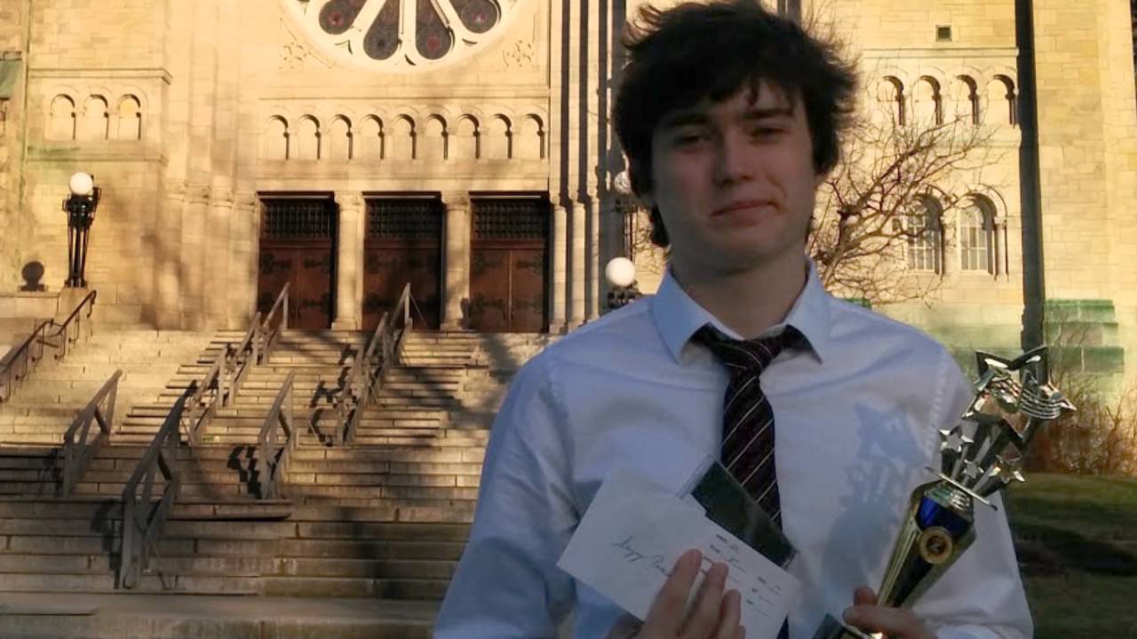Sergey Panasenko Tchaikovsky octobre - YouTube