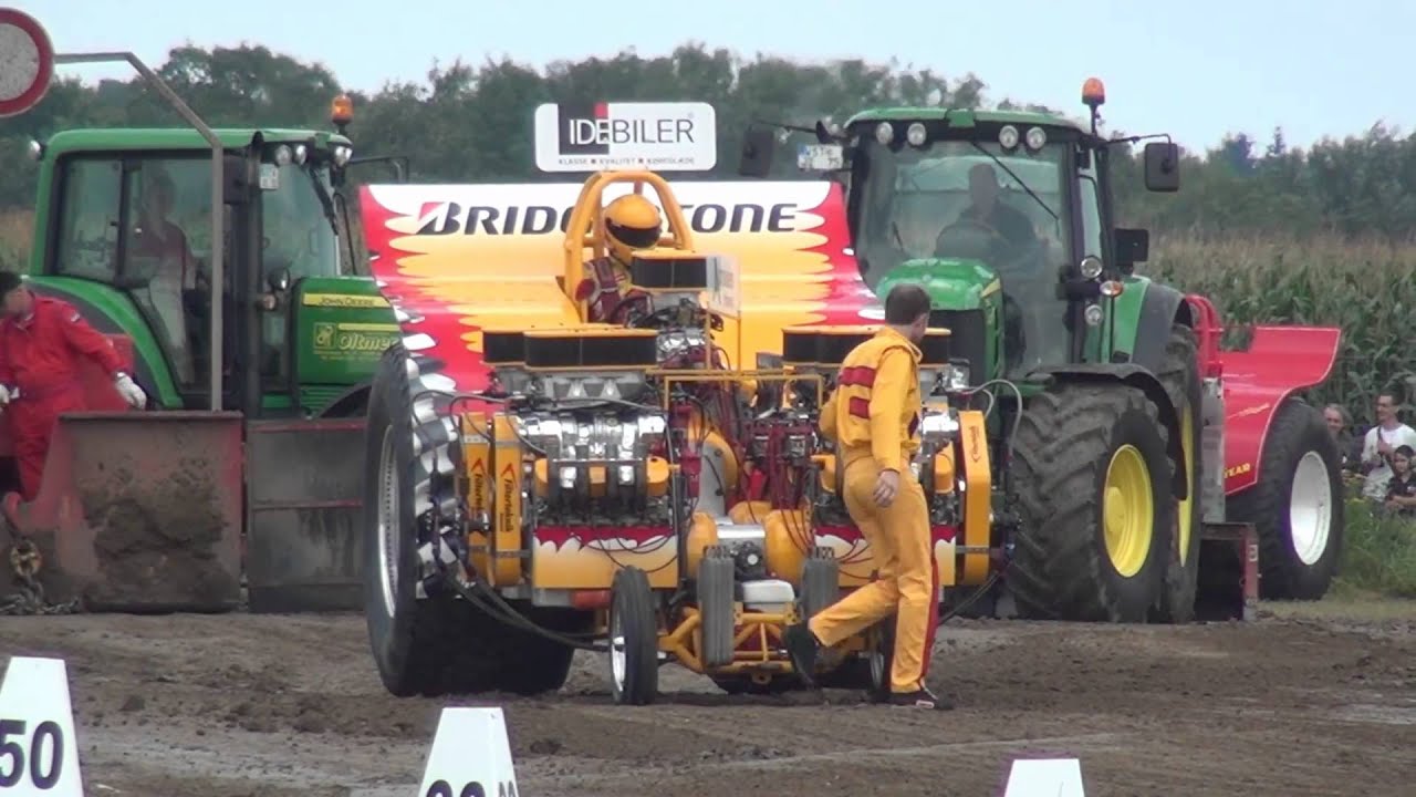 Fox DK @ Edewecht 2011 Tractor Pulling - YouTube