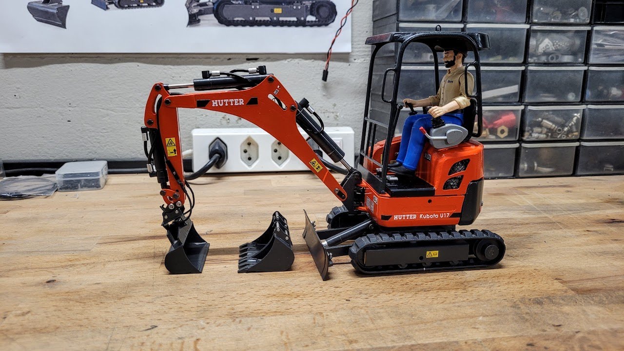 Kubota Hutter U17 RC mini excavator 1/15 Scale - YouTube