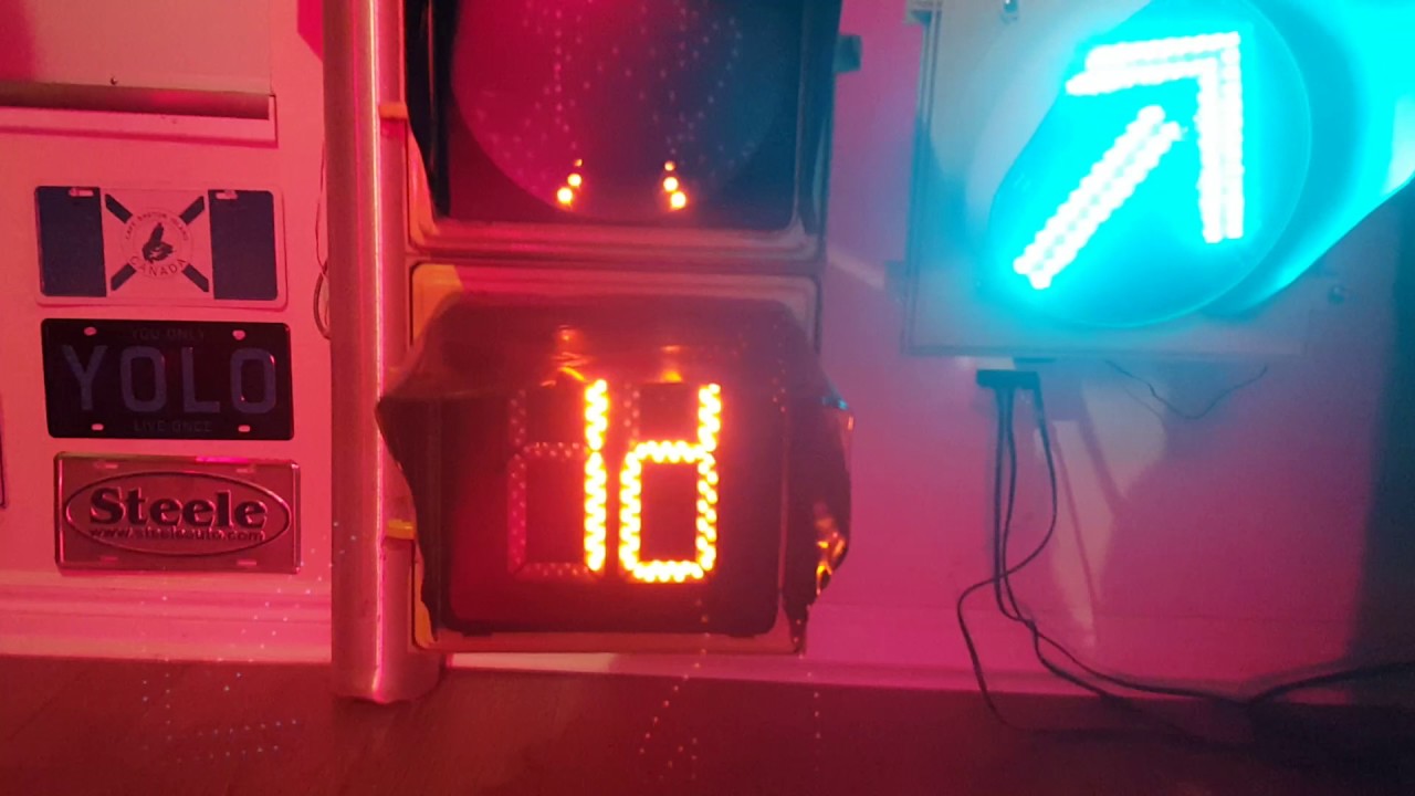 Traffic Lights with Custom Side Street Phase - YouTube