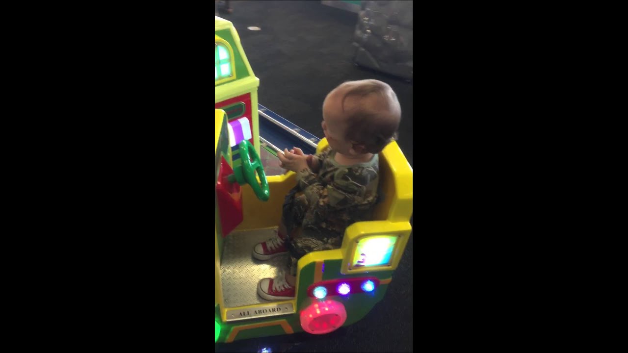 Chuck E Cheese Train - YouTube