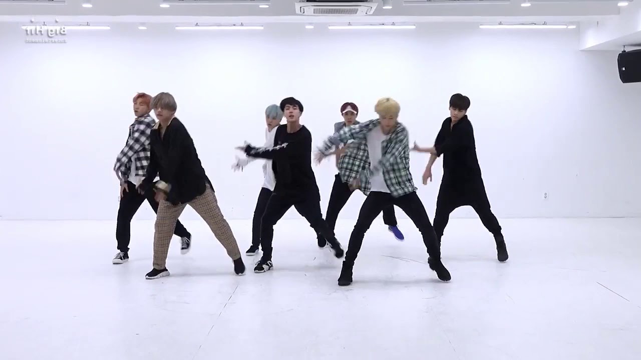 [mirrored] BTS - DNA Dance Practice - YouTube