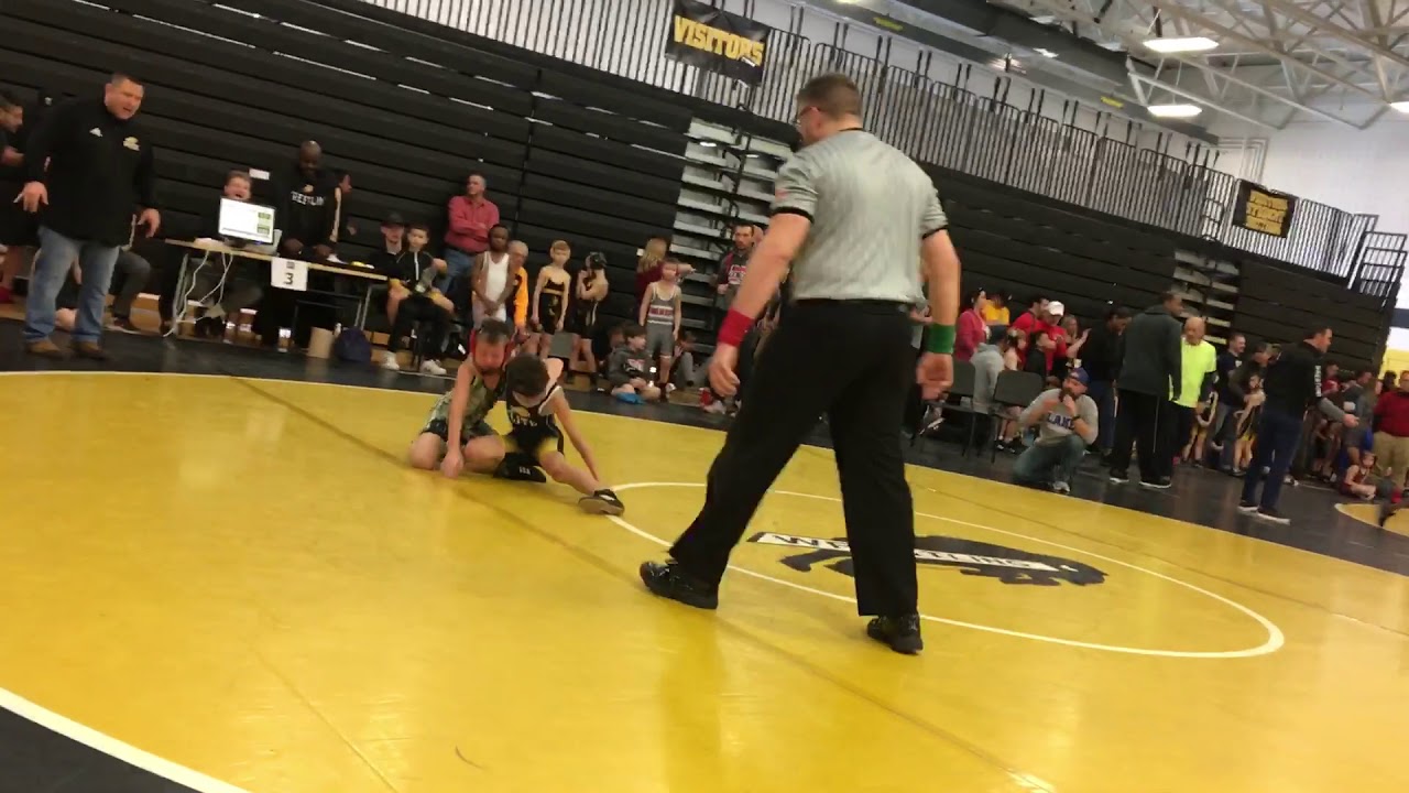 Ryan Fern’s first wrestling match and win. - YouTube