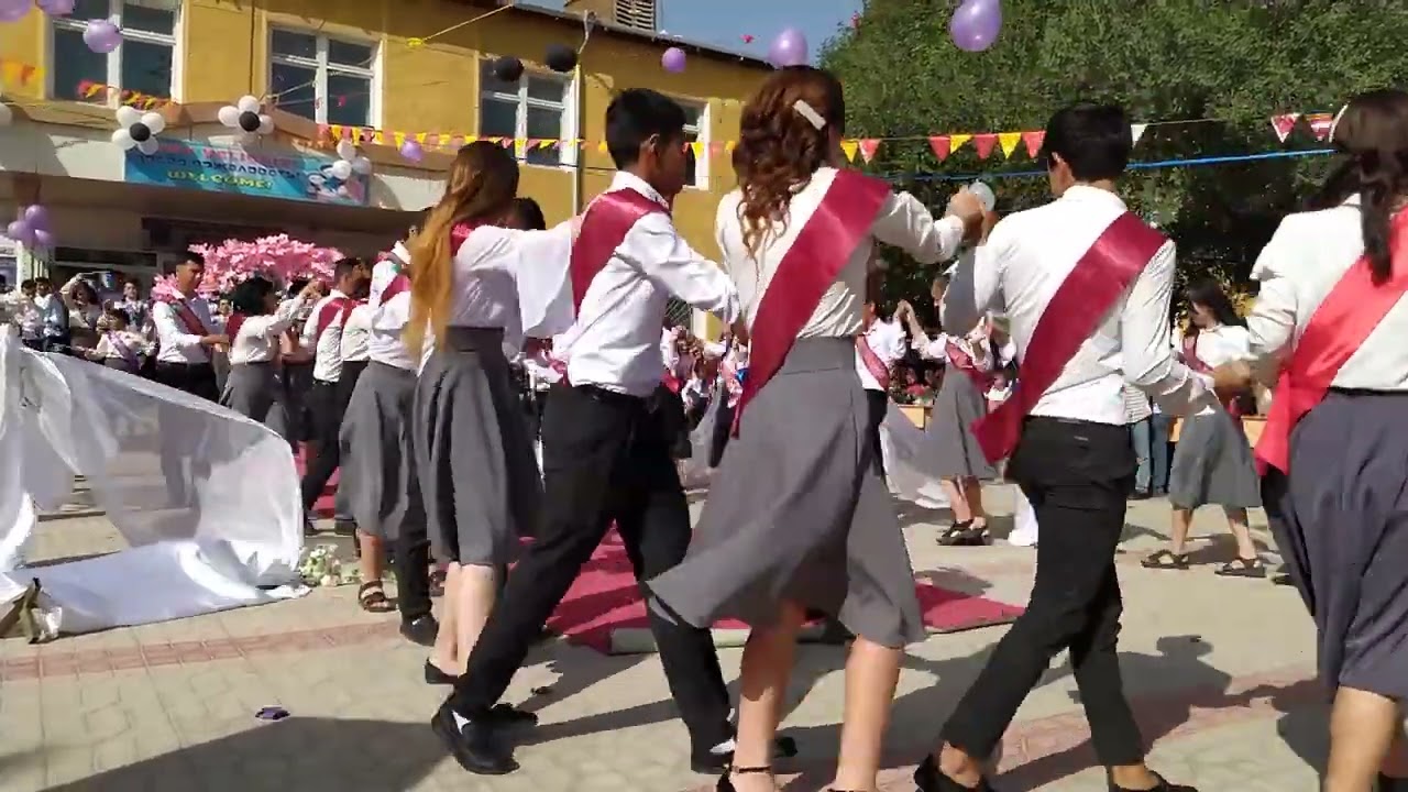 10-maktab bitiruv kechasi. 4-qism. 25-may 2022 - YouTube