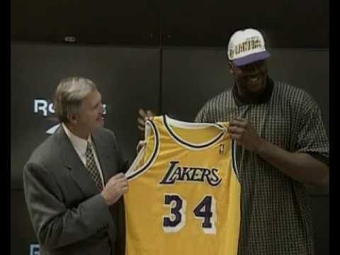 Shaquille O'Neal signs for the Lakers - YouTube