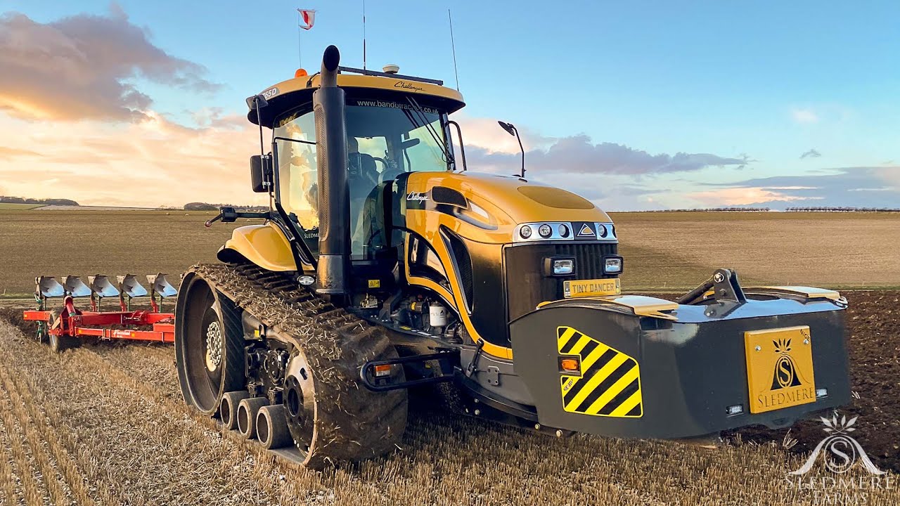 Challenger MT765D Ploughing - YouTube