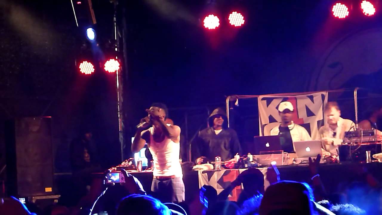 Christopher Martin - Mama & Paper loving live at Summerjam 2012 - YouTube