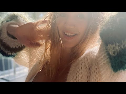 Ganz unauffällig gibt sie das Babygeschlecht bekannt! Die Schauspielerin Nina Bott (42) wird zum vie