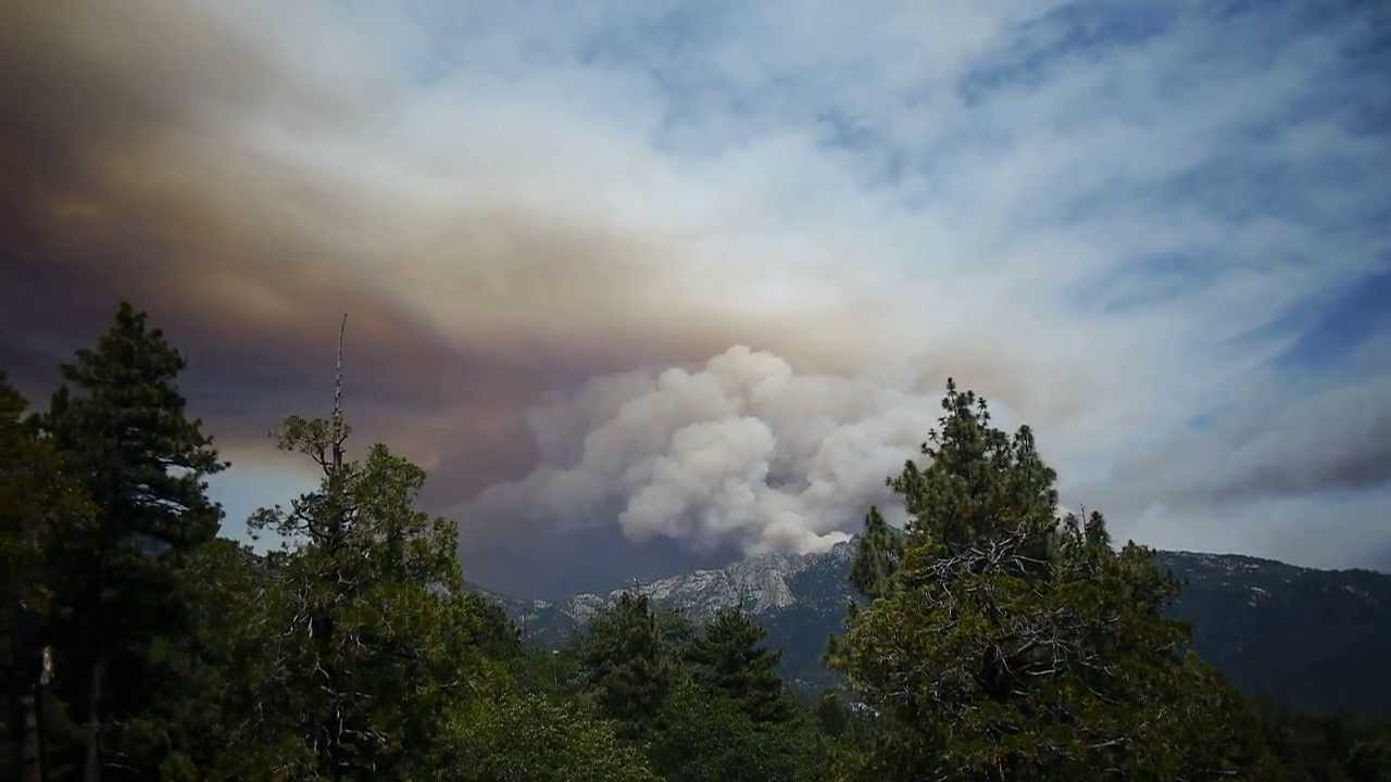 Idyllwild Mountain Fire pan left 2 - YouTube