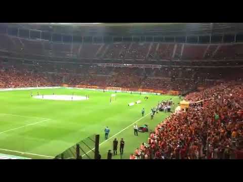 Taçsız kral METİN OKTAY  tek aşkıydı GALATASARAY..