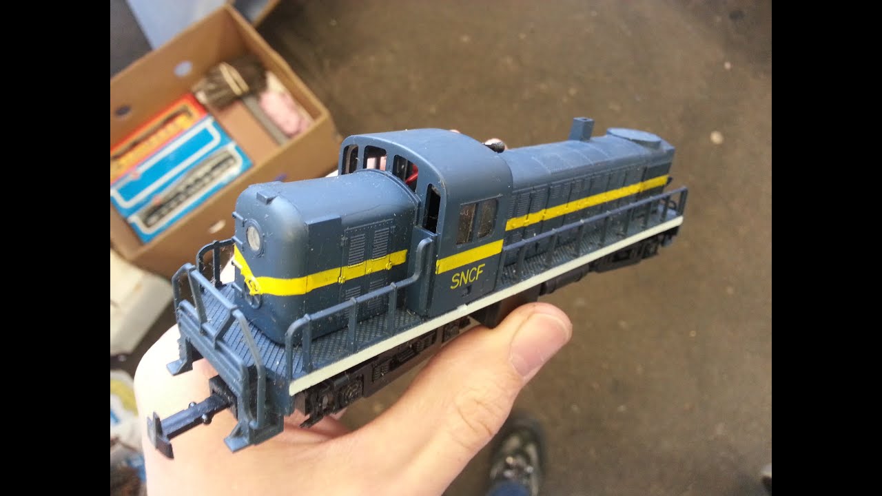 00/HO Model Railway AHM "SNCF" Blue Yellow DIESEL LOCOMOTIVE UNBOXED ...