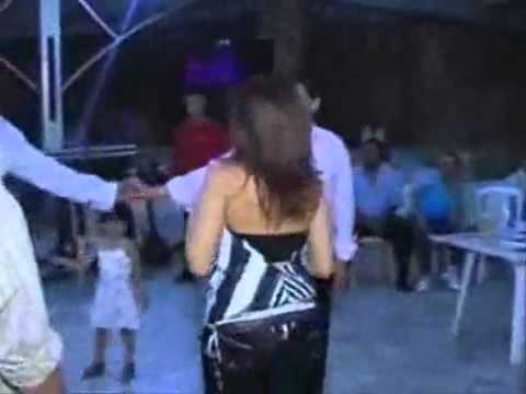 Sarya Sawas سارية سواس وين البارح سهرانة يا بنت الكلب اغنية   YouTube