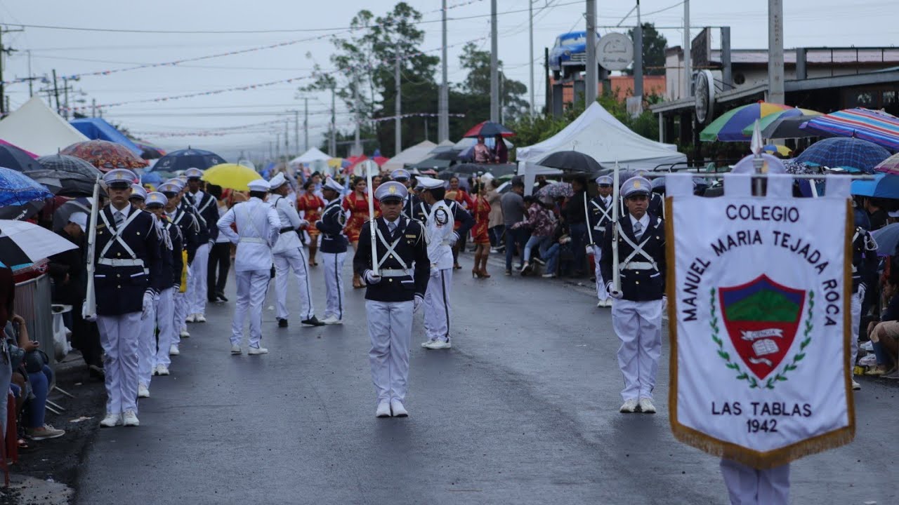 Banda de música Manuel María Tejada Roca, desfile en Volcán, 28 de ...