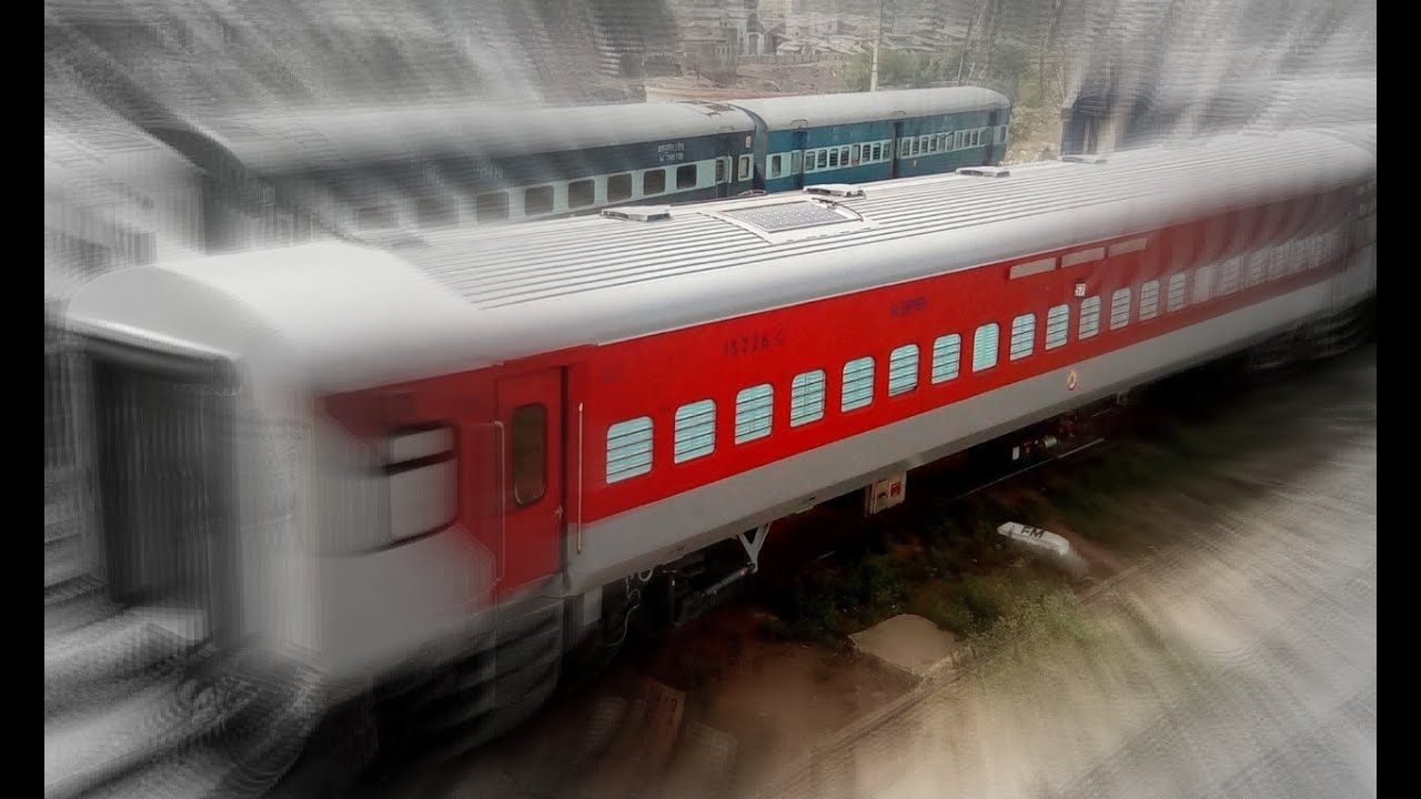 INDIAN RAILWAYS : SOLAR Powered TRAINS - Solar Panel Fitted LHB Sleeper ...