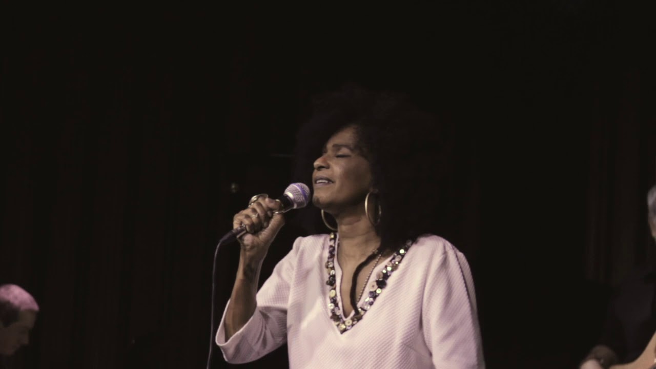 Izzy Gordon - Questão de Gosto - YouTube Music