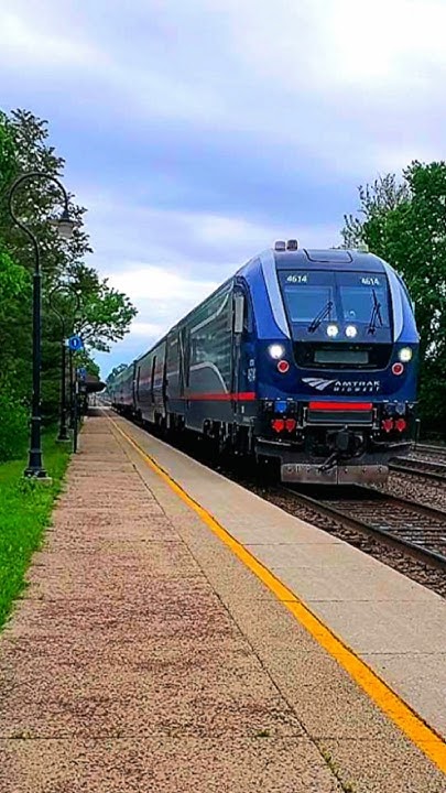 Amtrak 381 Carl Sandburg Passing Through Riverside Illinois Sunday 05/18/2025 Heading To Quincy ...