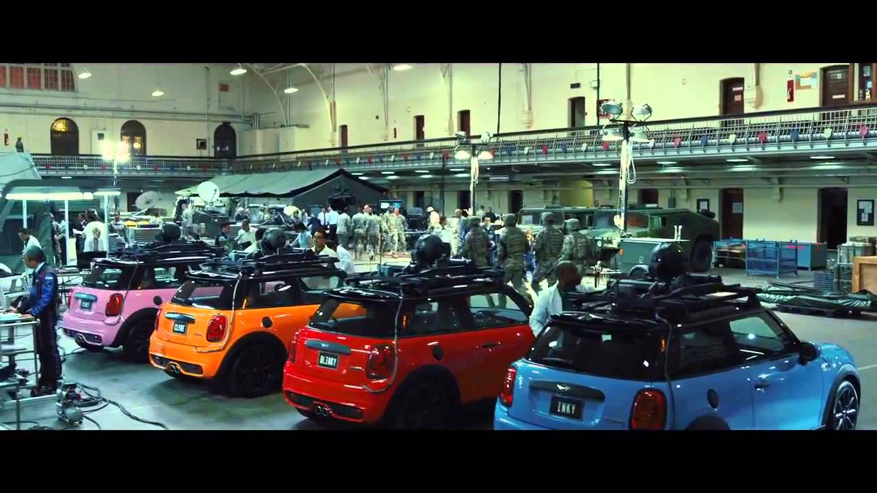 Pixels: Tráiler En Español HD 720P - YouTube