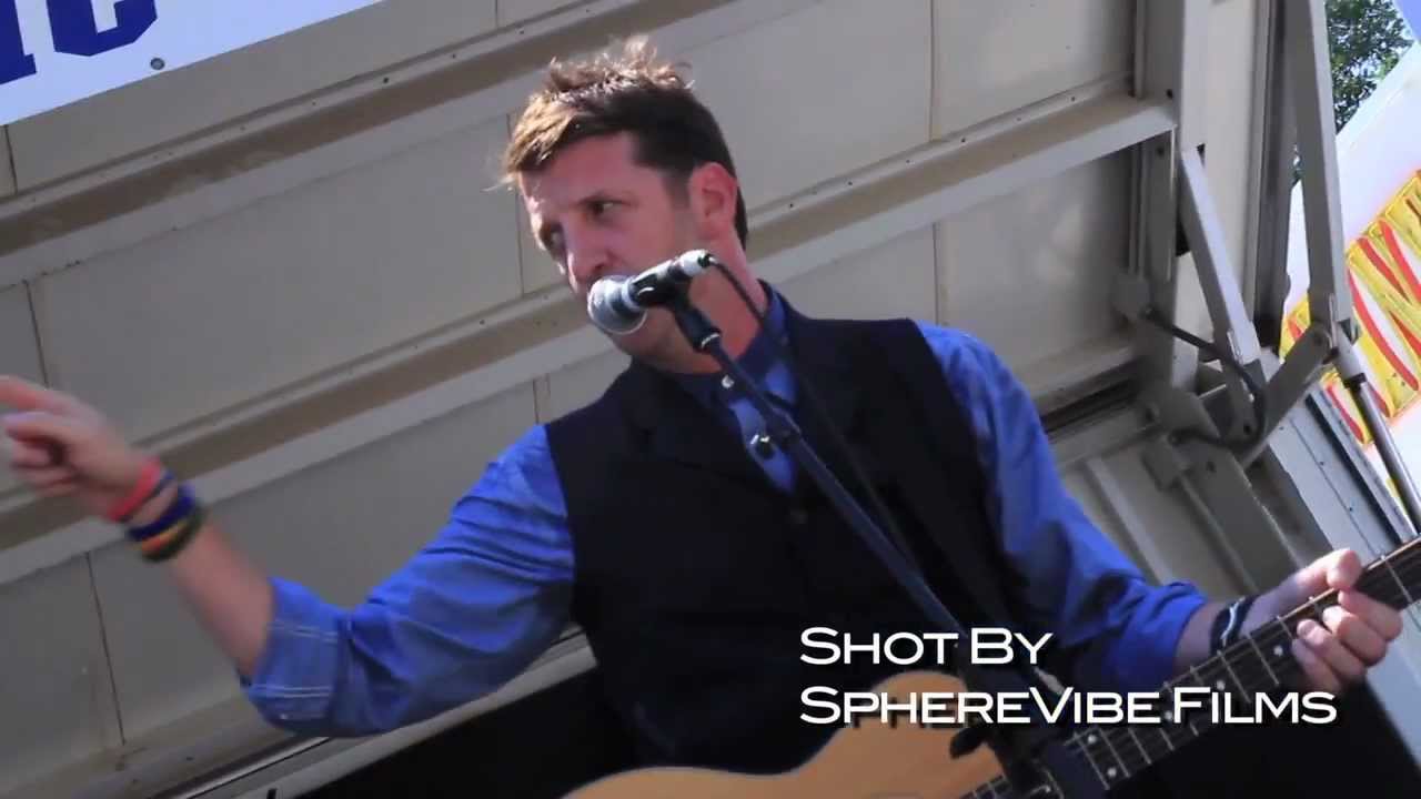 "Sucker Punch Town" - Dodd Ferrelle @ Athfest 2011 - YouTube