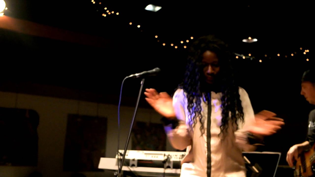 Vanessa Haynes Al Vapore - Tell Me Something Good (S. Wonder) - YouTube