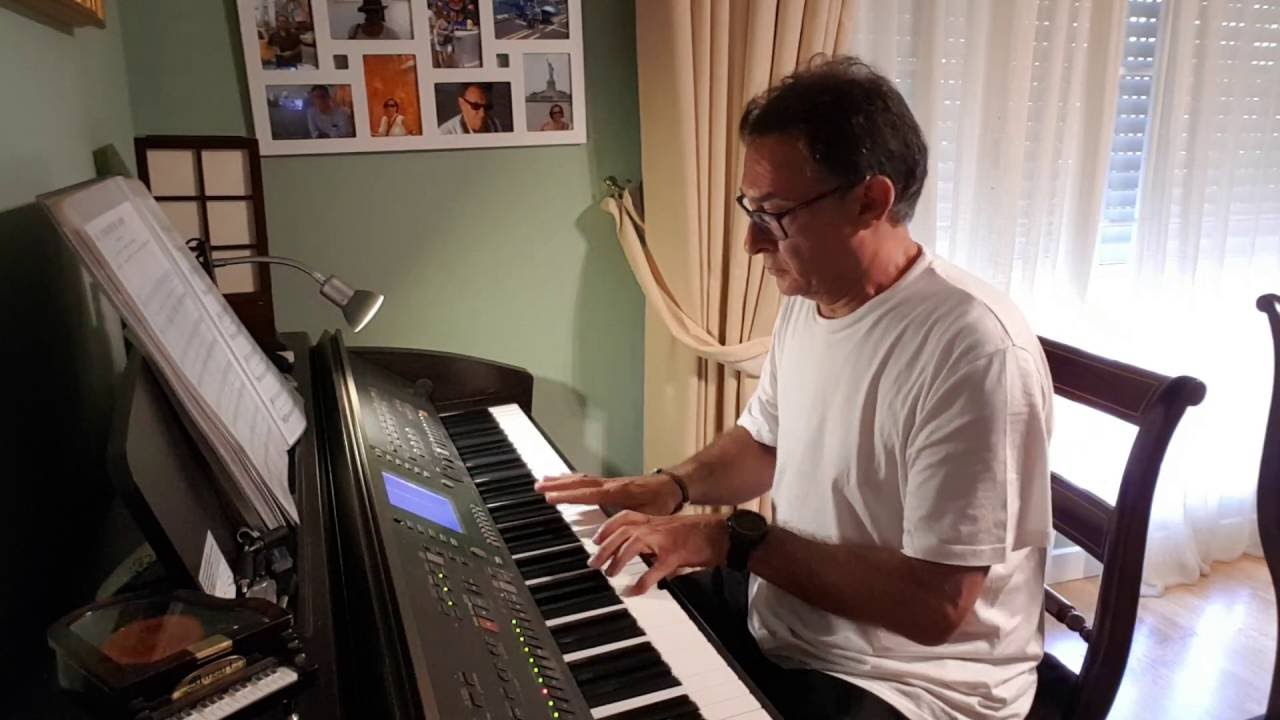 Pepe Angel piano "Abrázame" - YouTube