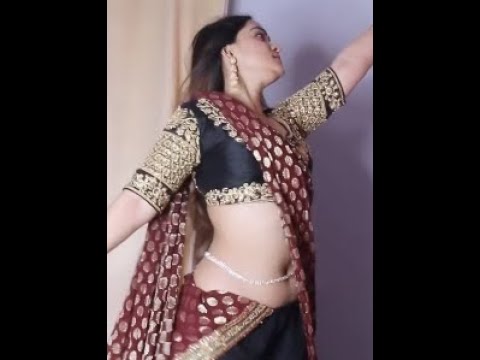 Super hot navel queen of tiki Keerthana Pulki #navel show#navel#HOTNAVEL#lowwasitsaree#Deepnavel