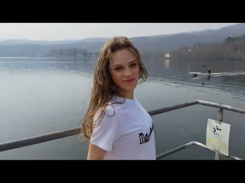 beautiful young model Photoshoot model film leggins boots italian t -shirt brand