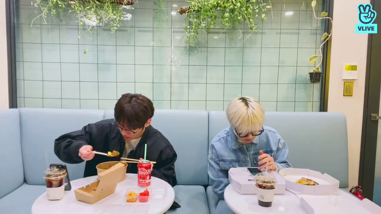[ENG SUB/INDO SUB] Stray Kids Lee Know & I.N "아리랑 Ep.2" 011621 Live on ...