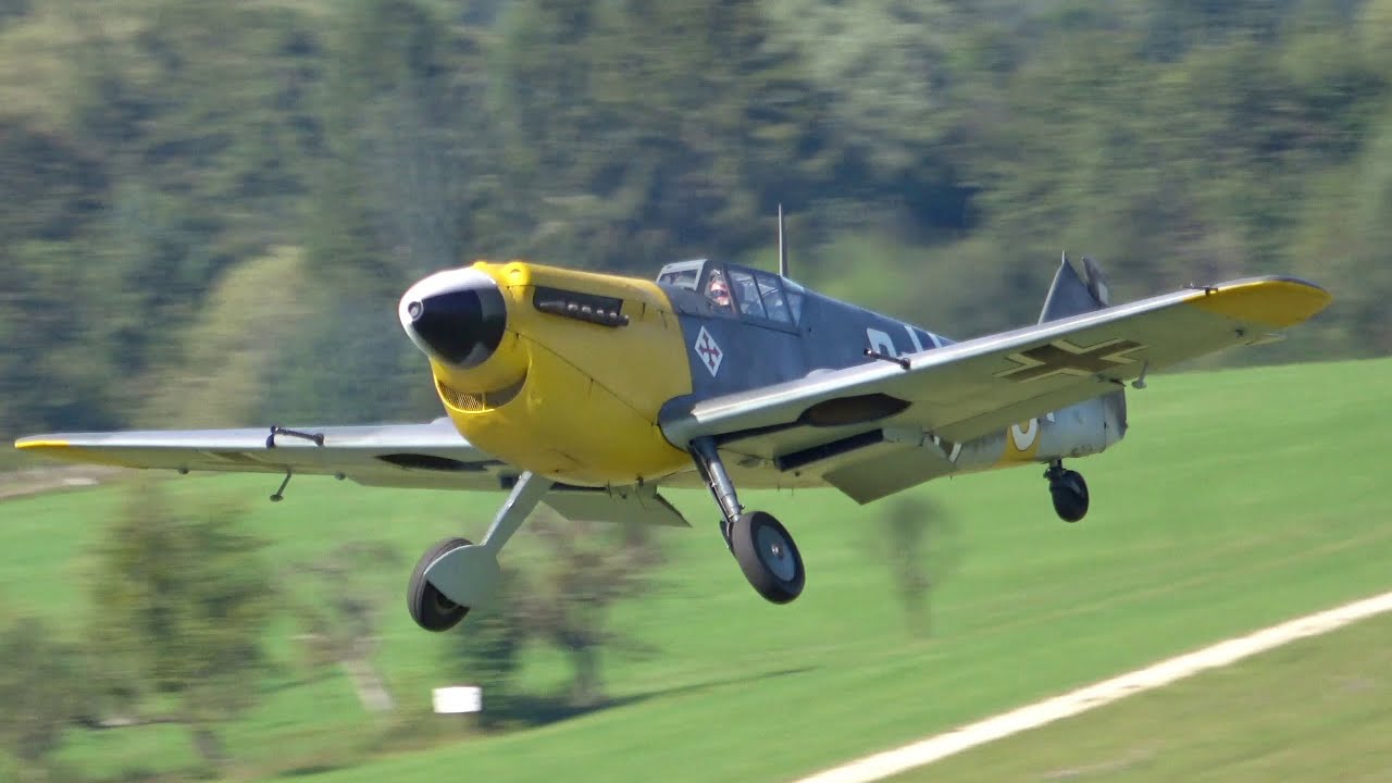 Vintage Warbirds taking off at Hahnweide Airshow Germany - YouTube