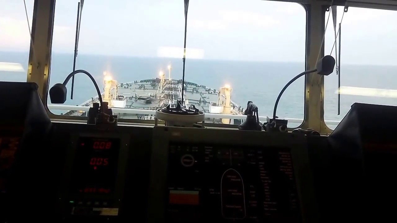 Oil tanker bridge - YouTube