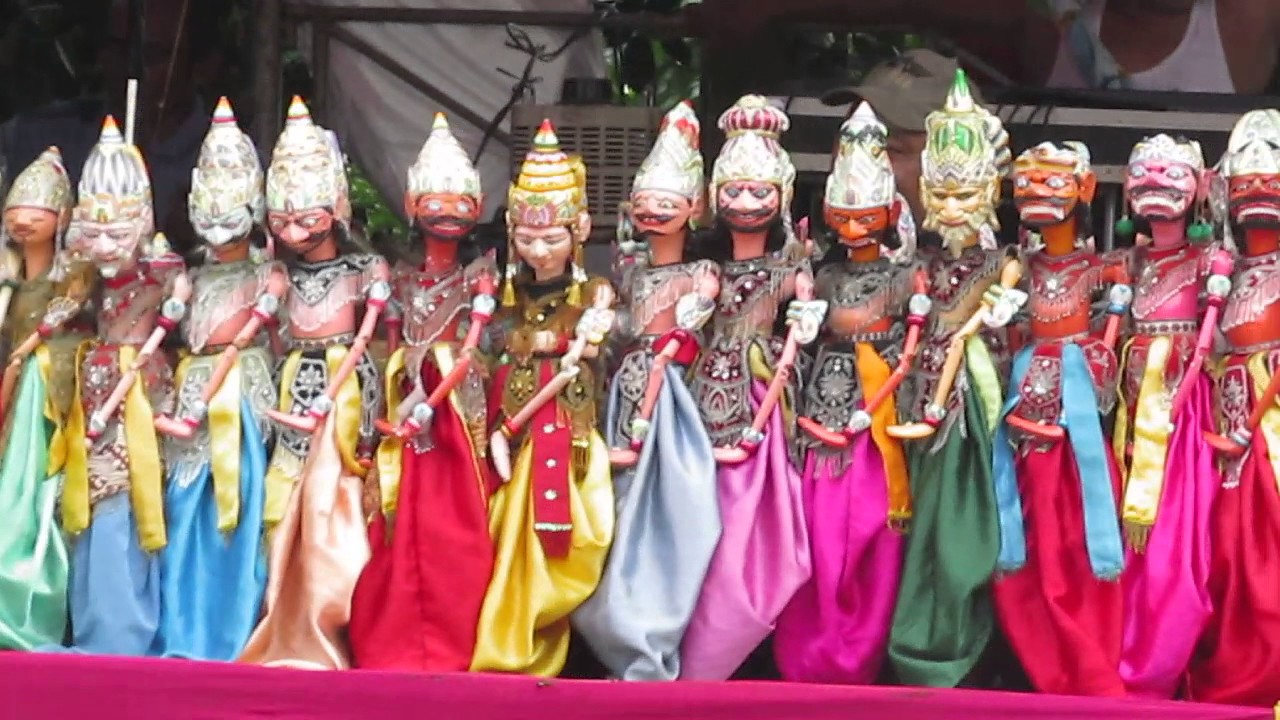 Pagelaran Wayang Golek Tumaritis 3 - YouTube