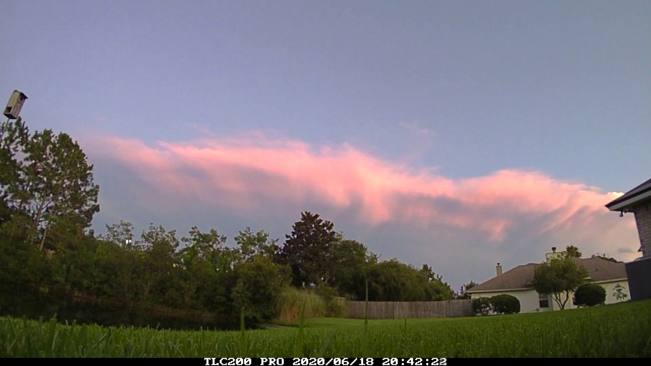 Timelapse of Massive Anvil cloud at Sunset - YouTube
