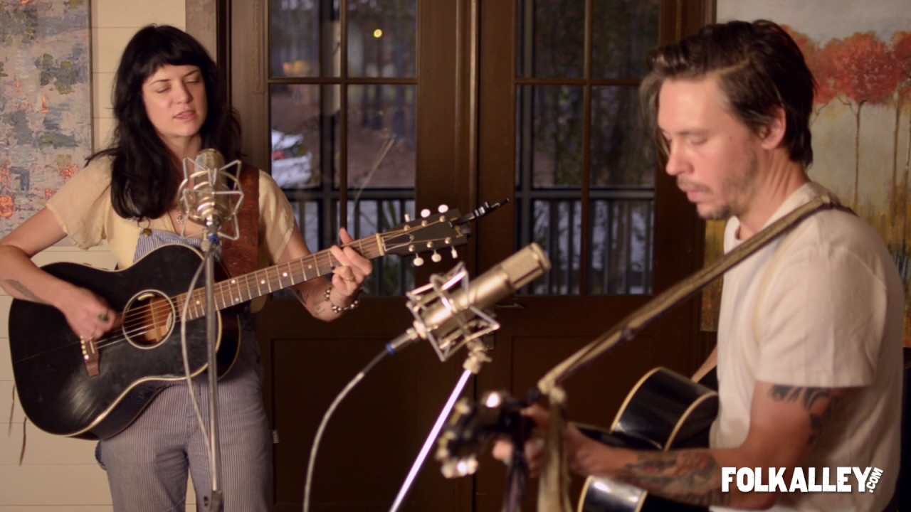 Folk Alley Sessions at 30A: Nikki Lane - "Jackpot" - YouTube