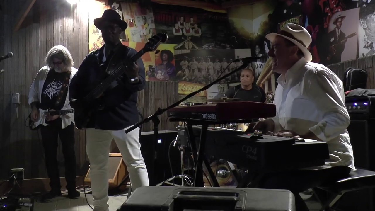 Eamonn Flynn - YouTube