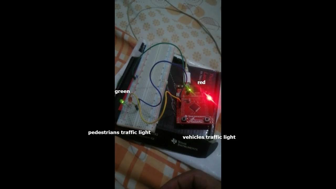 On-demand Traffic Light Controller (Tiva C microcontroller) - YouTube