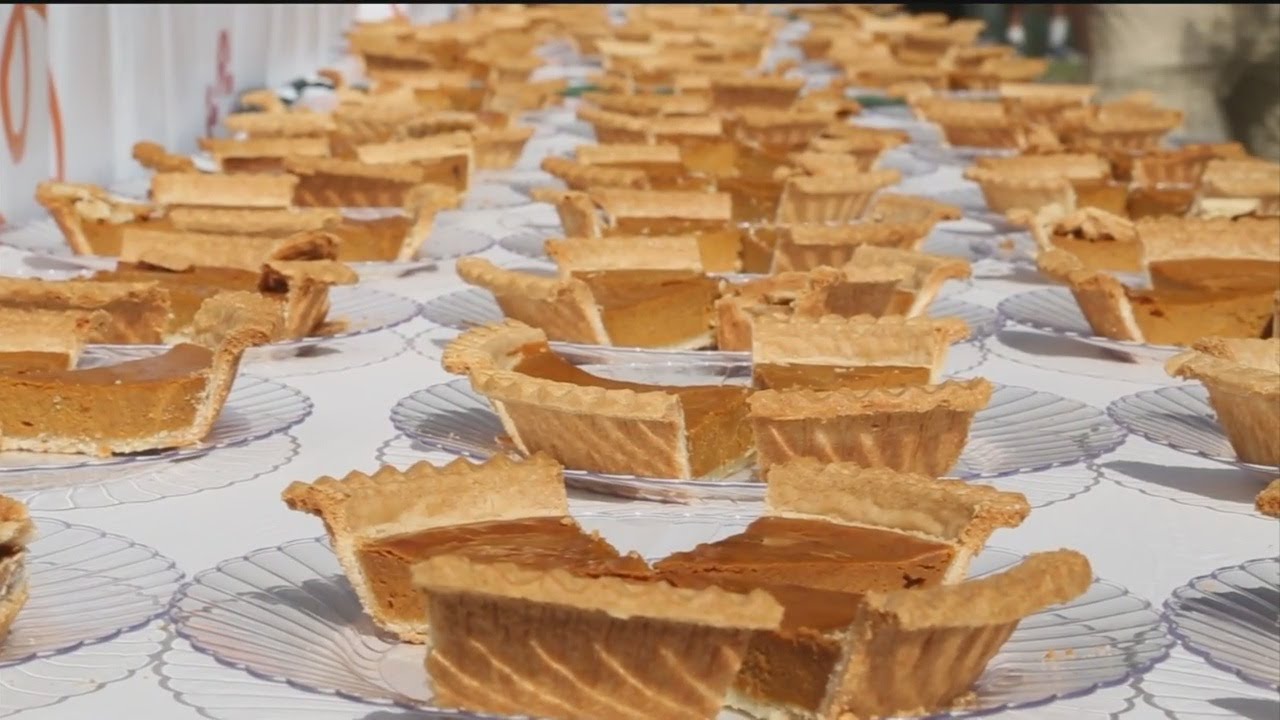 Top-Ranked Female Competitive Eater - YouTube