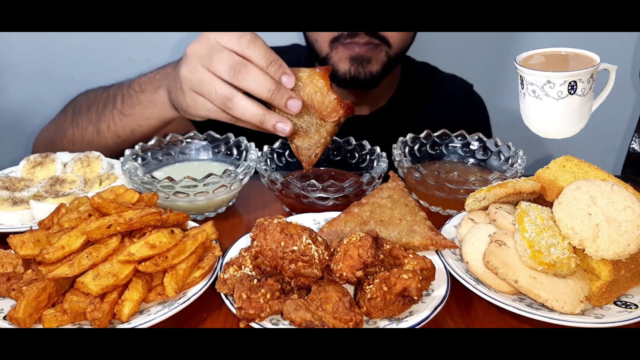 ASMR: Eating Street Food Items(Chicken pakora, Samosa, Fries, etc ...
