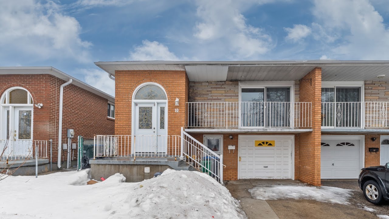 10 Royal Salisbury Way | Brampton - YouTube