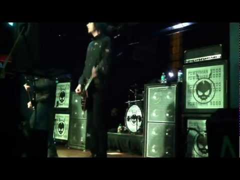 Powerman 5000 - Bombshell (Live From Stage)